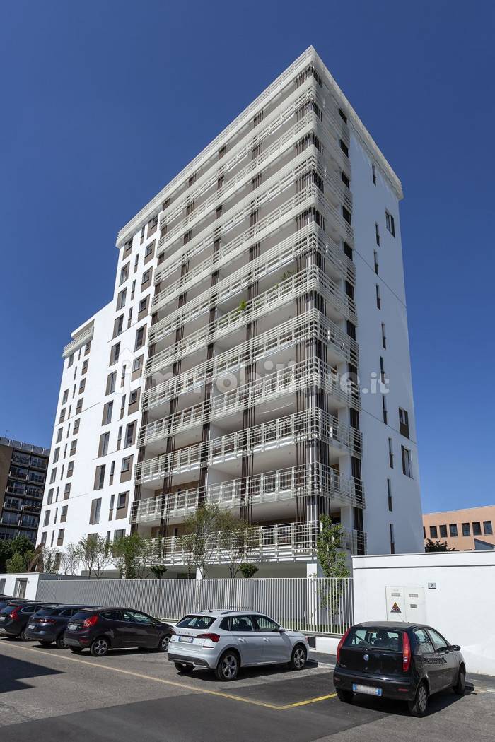 Quadrilocale via Lodovico Pogliaghi 5, Giambellino, Milano