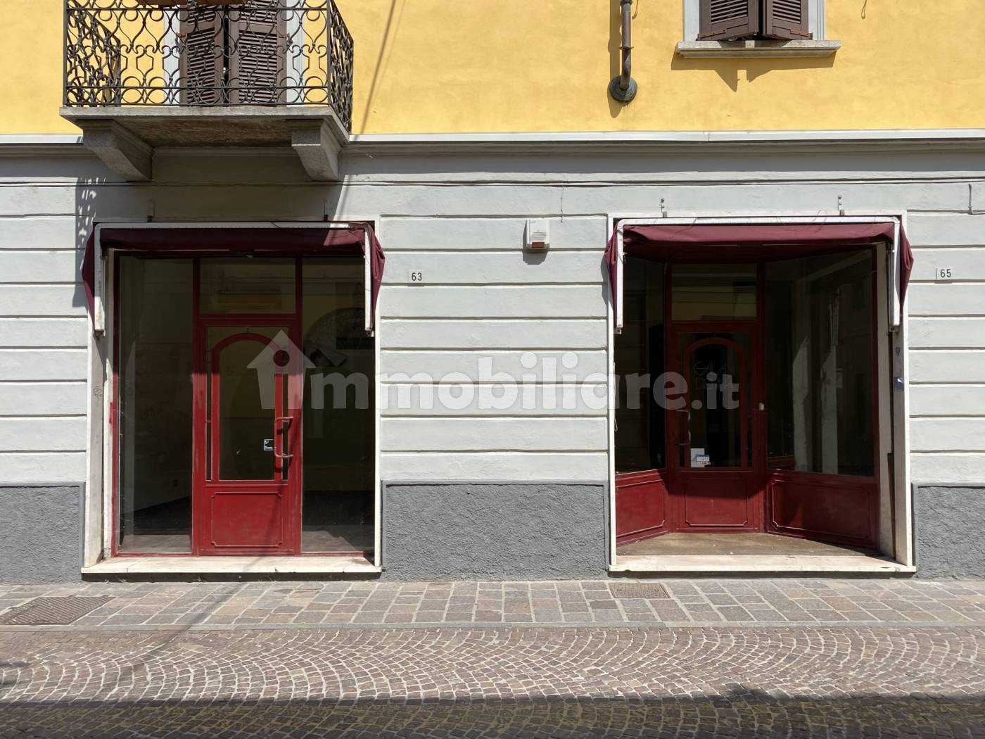 Locale commerciale in Vendita