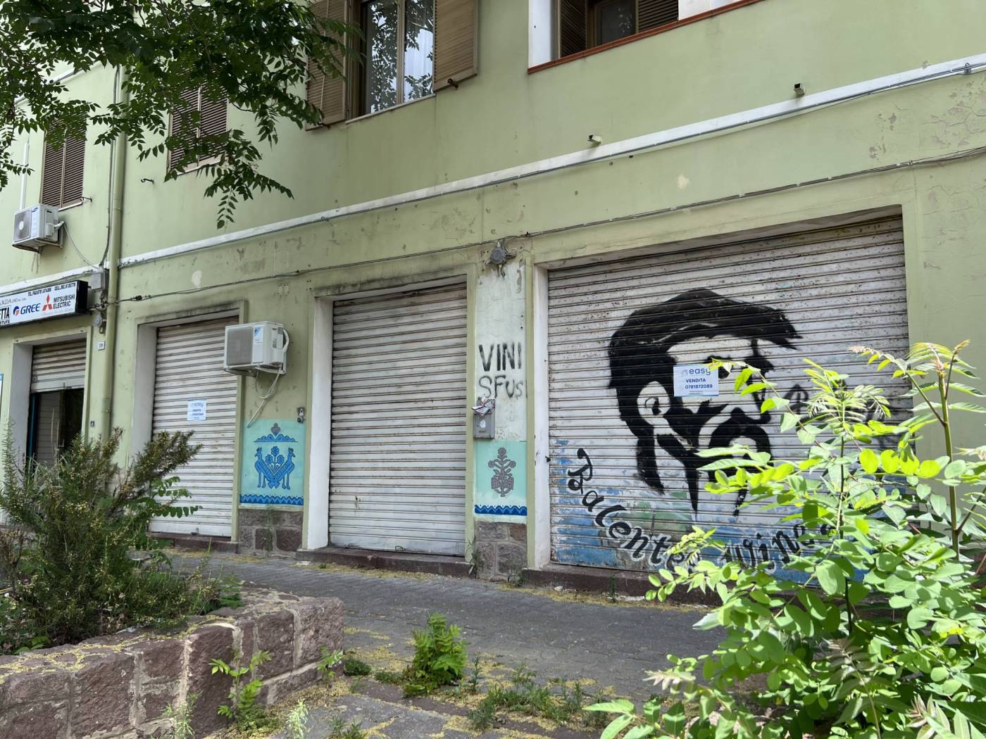 Locale commerciale in Vendita