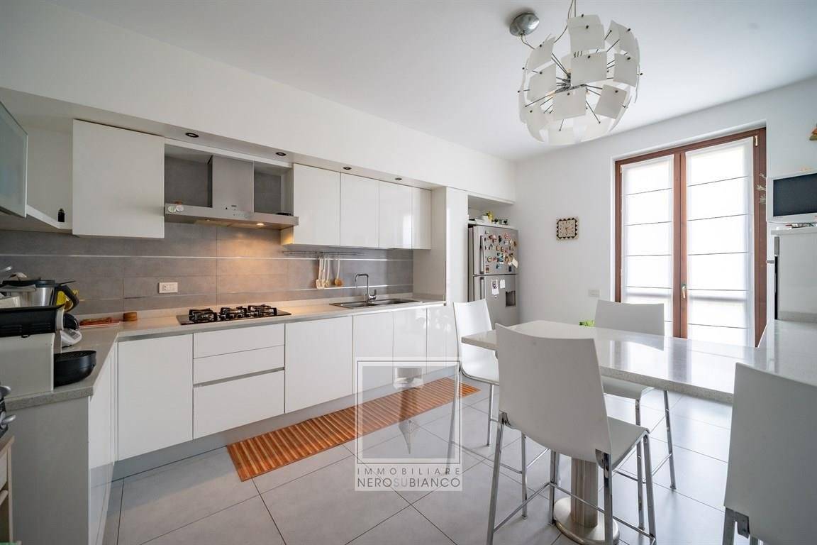 Quadrilocale via don paolo sala, Centro, Valgreghentino