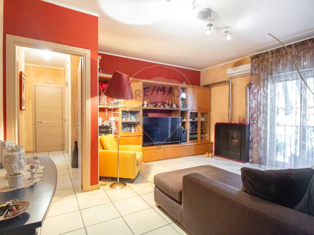 Vendita Appartamento in via Palermo 14. San Pietro Clarenza, rif. 104359469