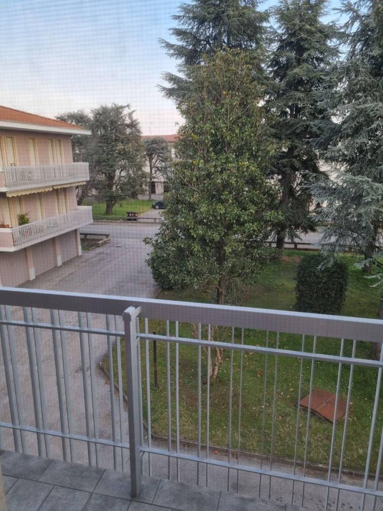 Trilocale piazza della Resistenza, Centro, Guastalla