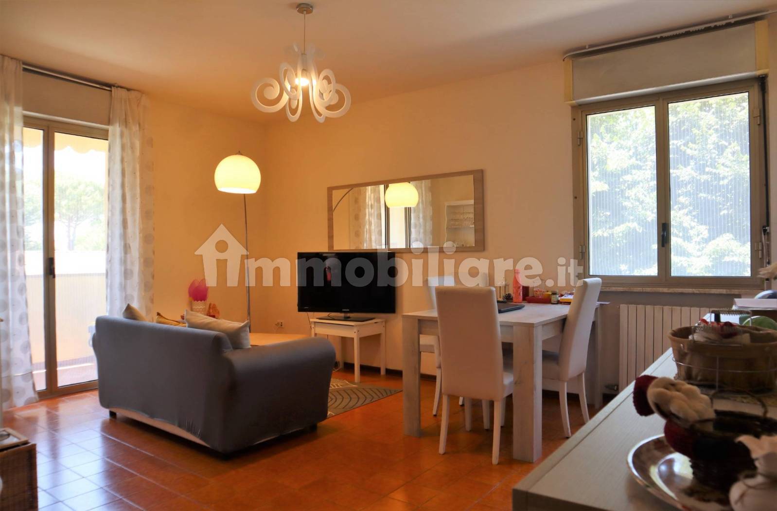 Trilocale viale delle Olimpiadi 90, Serravalle - Tinaia, Empoli