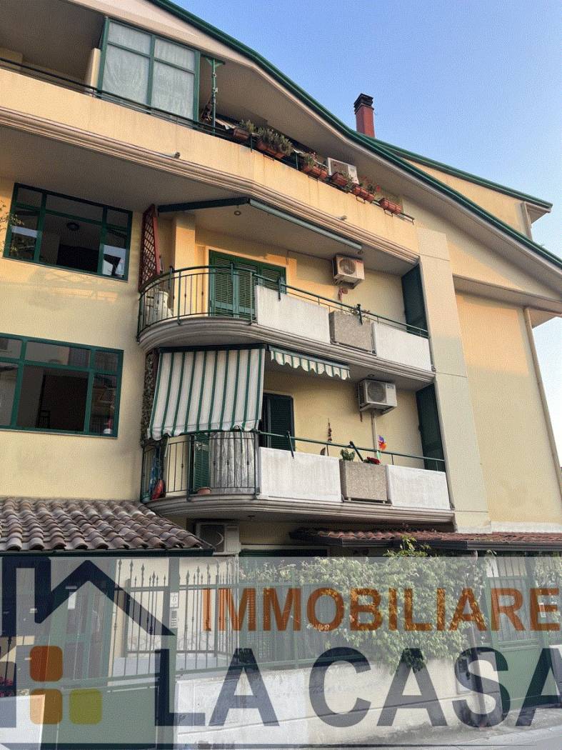 Trilocale via San Lorenzo, Teverola