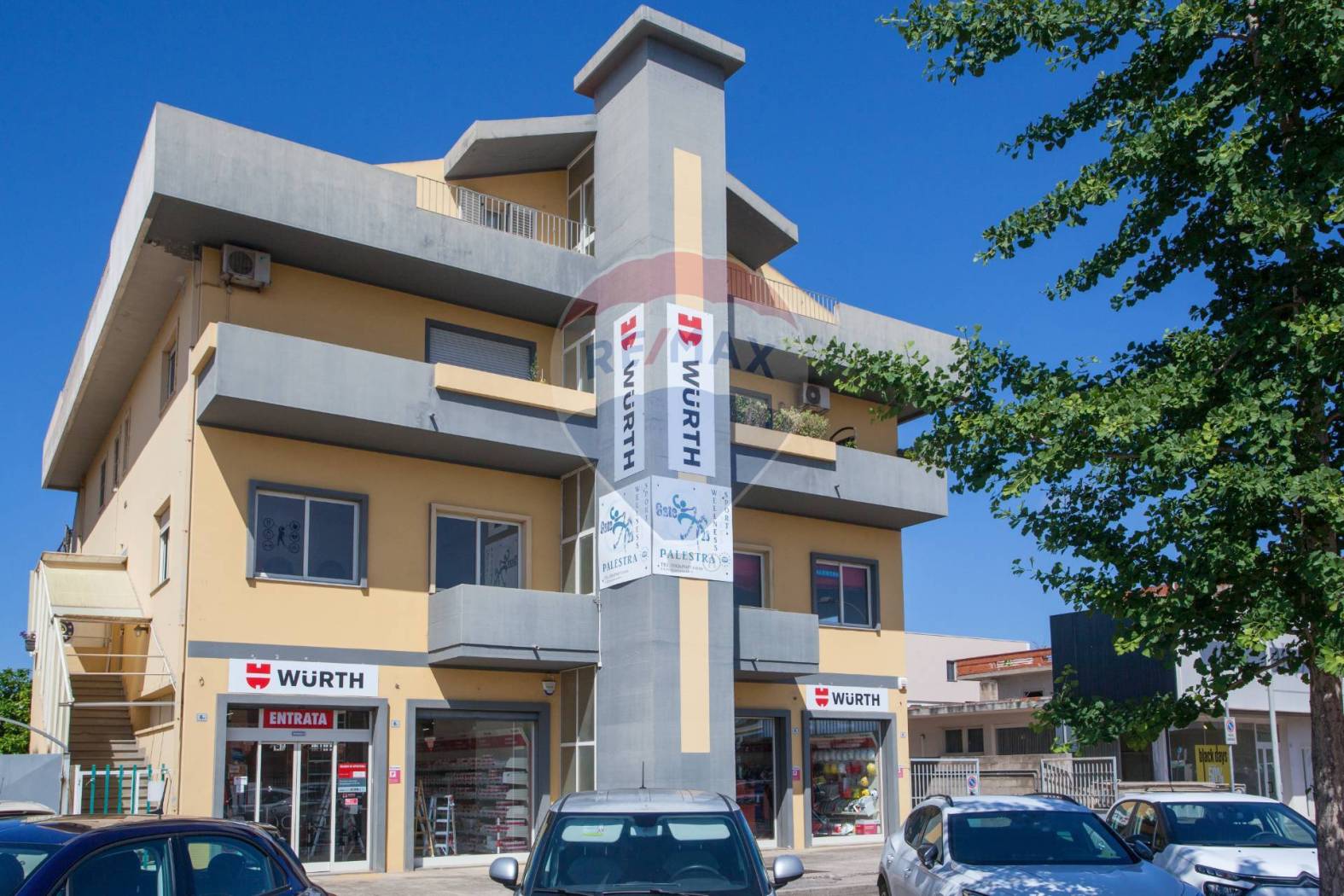 Locale commerciale in Vendita