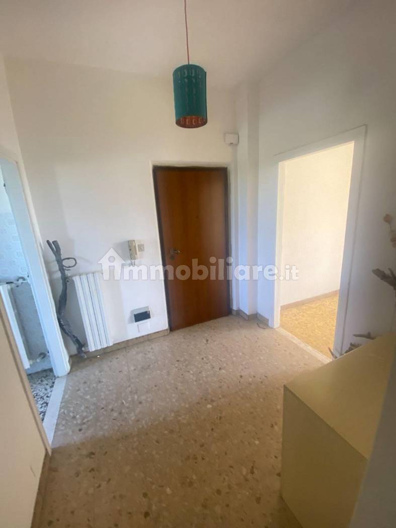 Quadrilocale via Charles Darwin, Marina di Pisa, Pisa