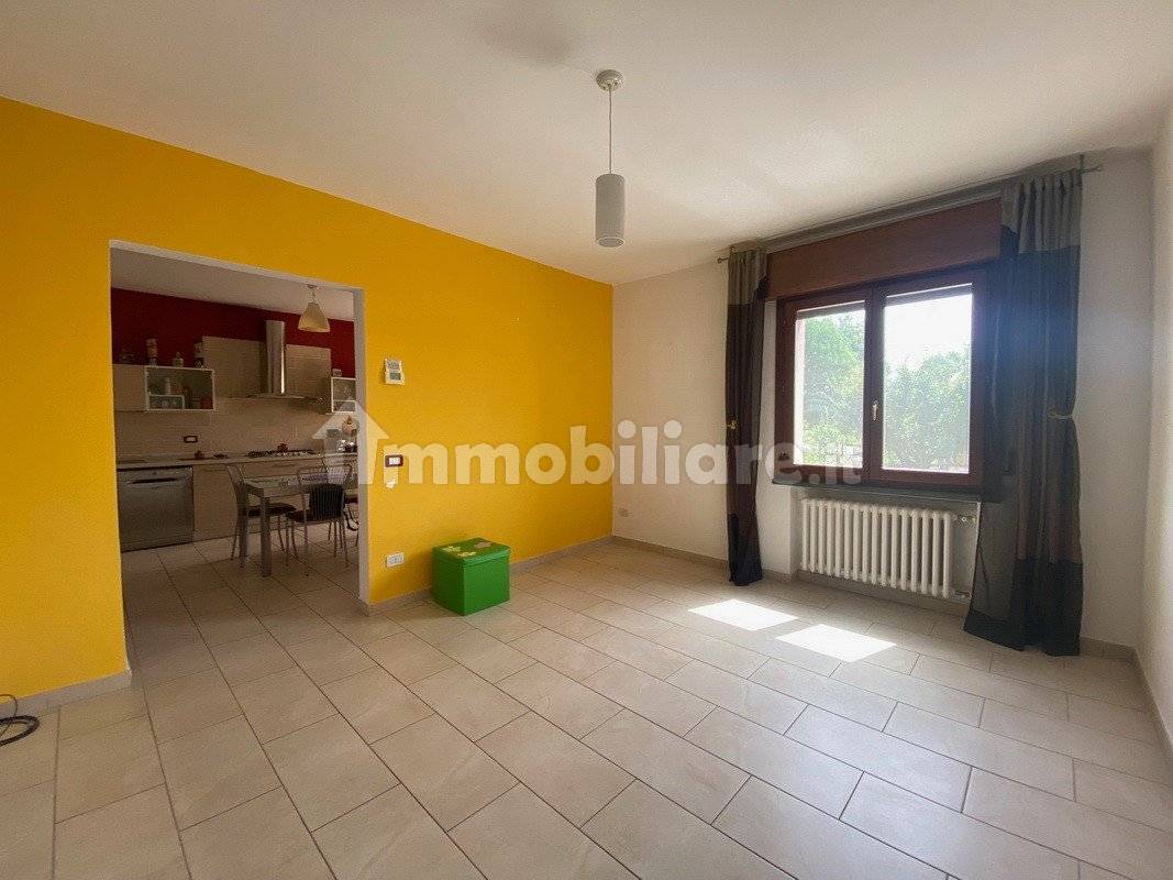 Quadrilocale ottimo stato, primo piano, Centro, Bagnolo in Piano