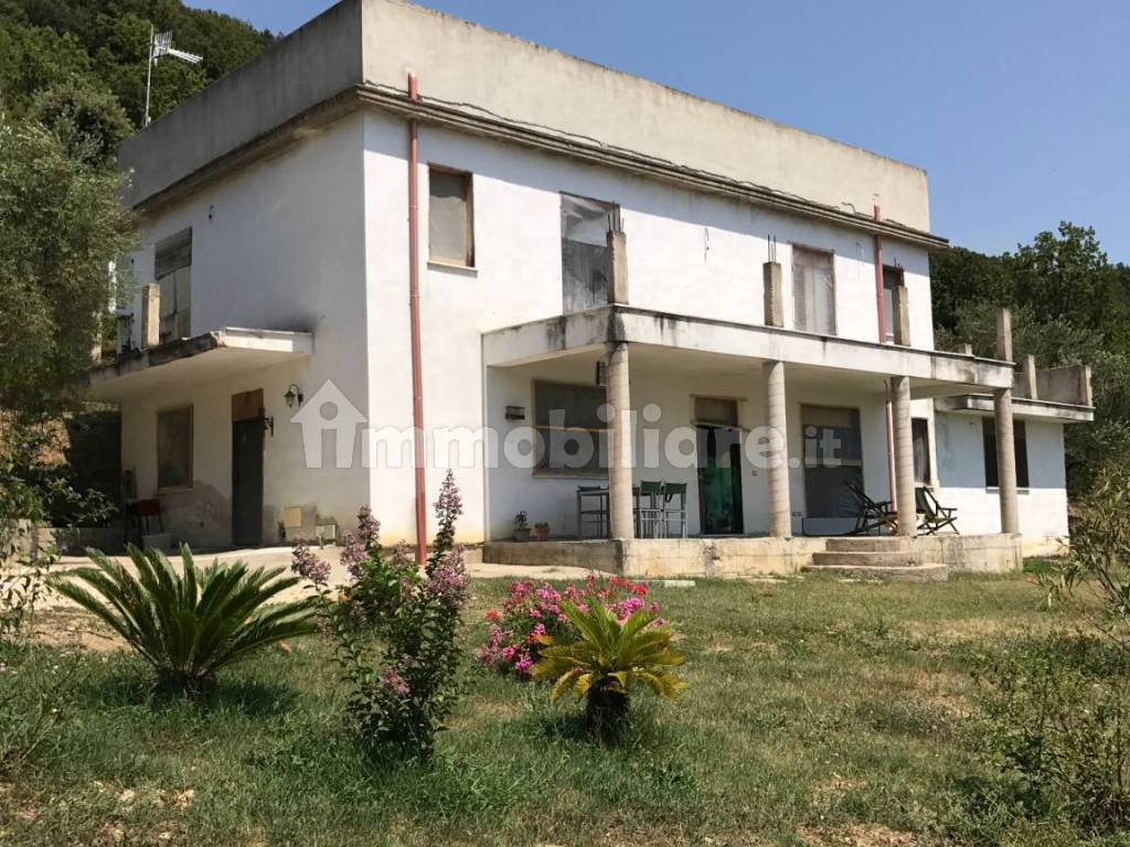 Vendita Villa unifamiliare in via Funno 8 Formia. Buono stato, posto ...