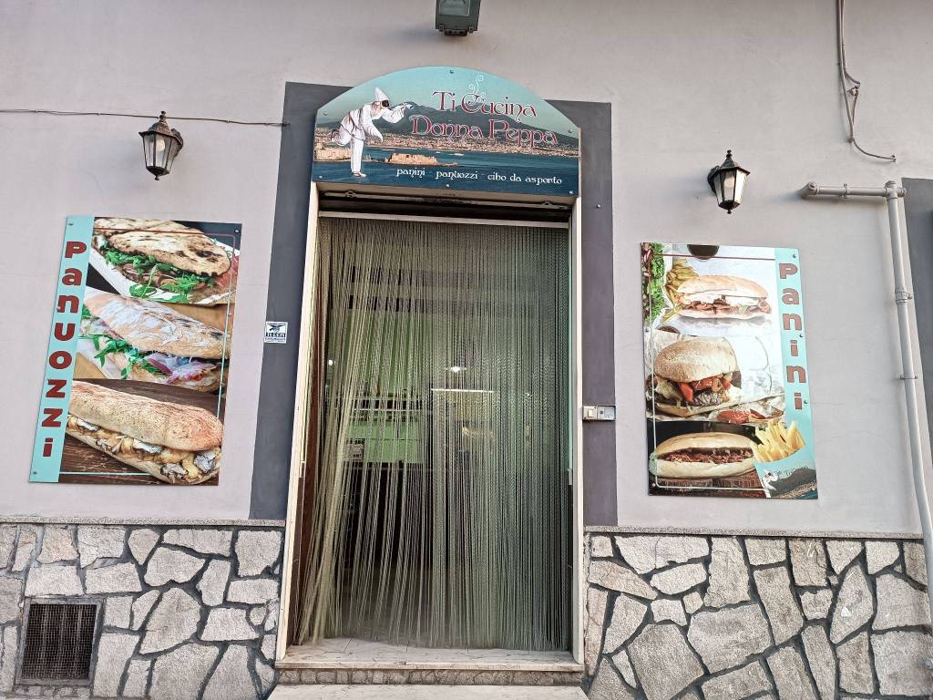Paninoteca - Burger bar via Nazionale 615, Torre del Greco, Rif ...