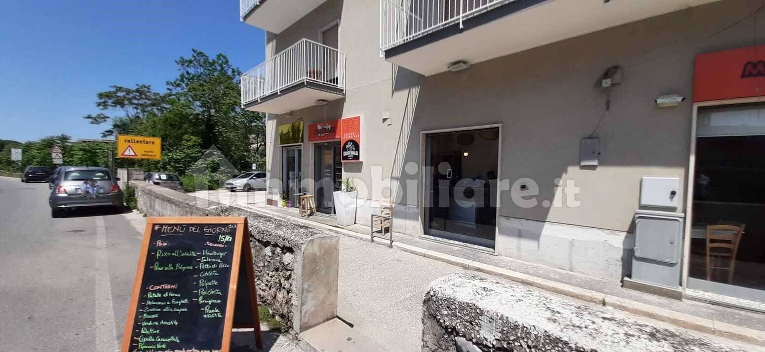 Locale commerciale in Vendita