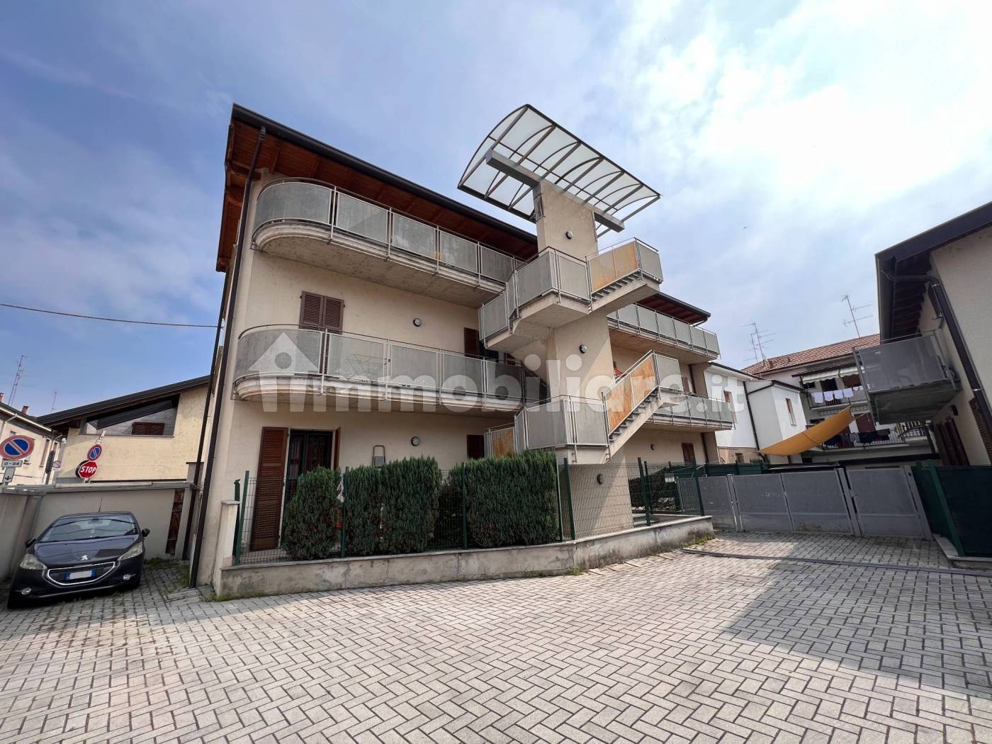 Bilocale via San Paolo 15, Cesano Maderno