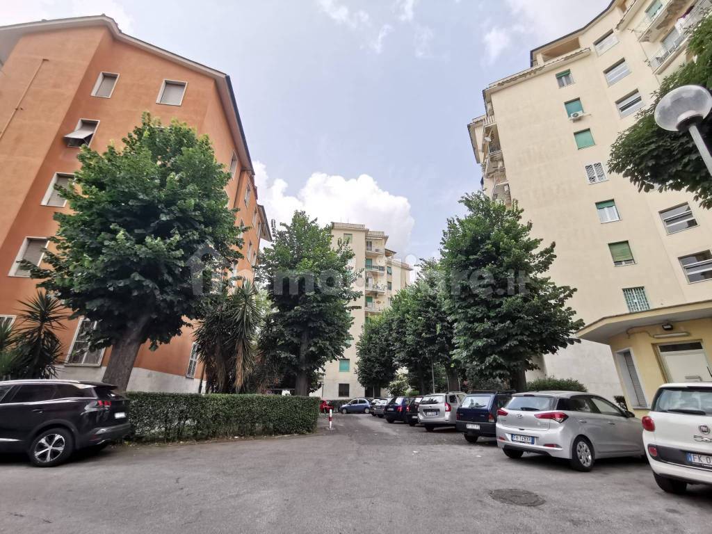 Vendita Appartamento Roma. Quadrilocale in largo Giuseppe Veratti 37 ...