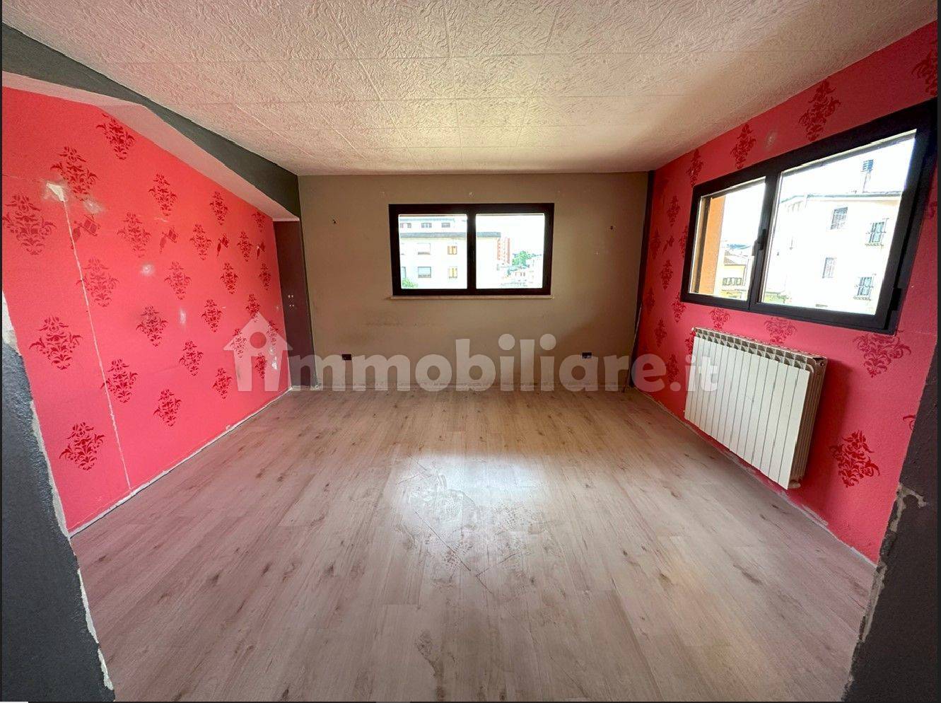 Locale commerciale in Vendita