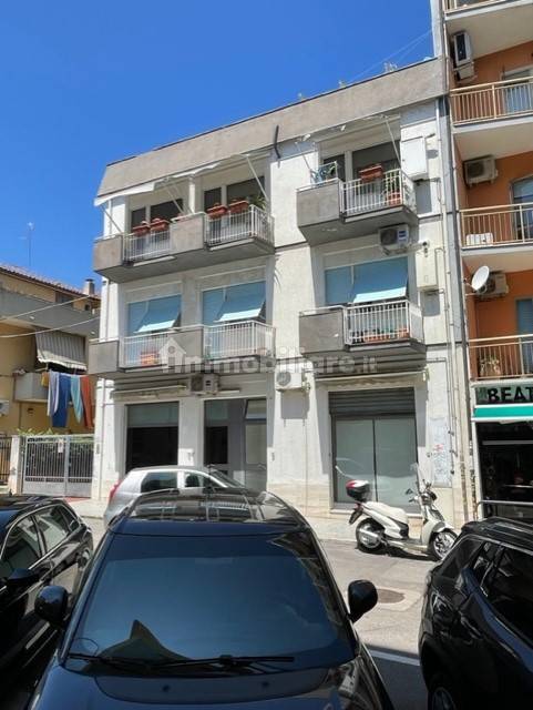 Trilocale via Polonia 23, Centro, Termoli