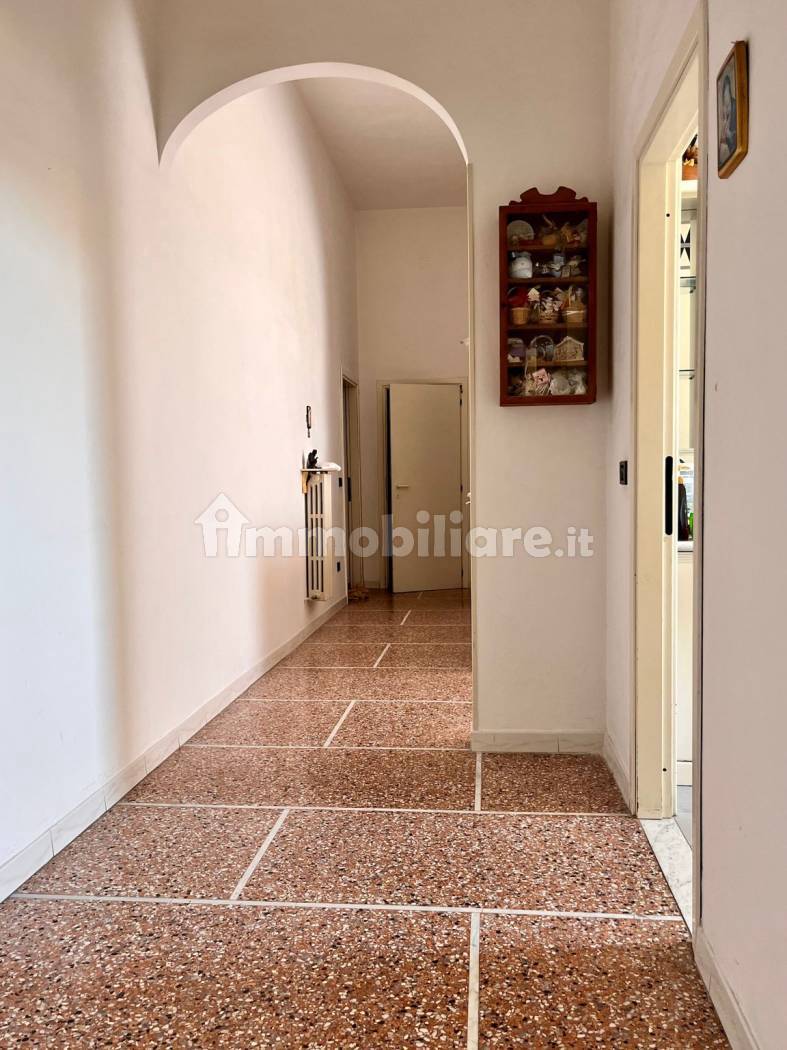 Trilocale via Paolo Emilio Demi 11, Calzabigi, Livorno