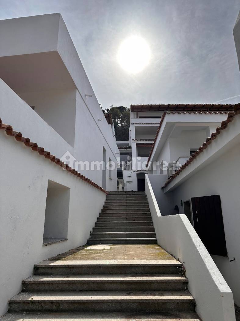 Bilocale via a Delle Ginestre, Baja Sardinia, Arzachena