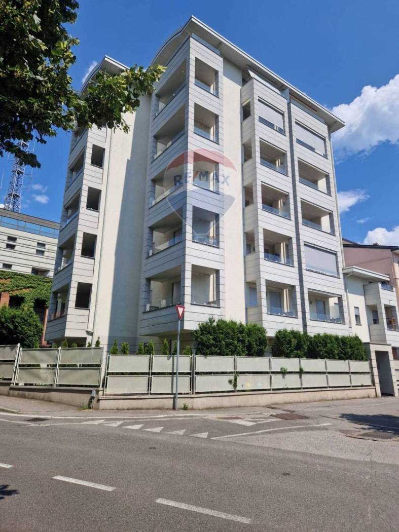 Garage - Box in Vendita