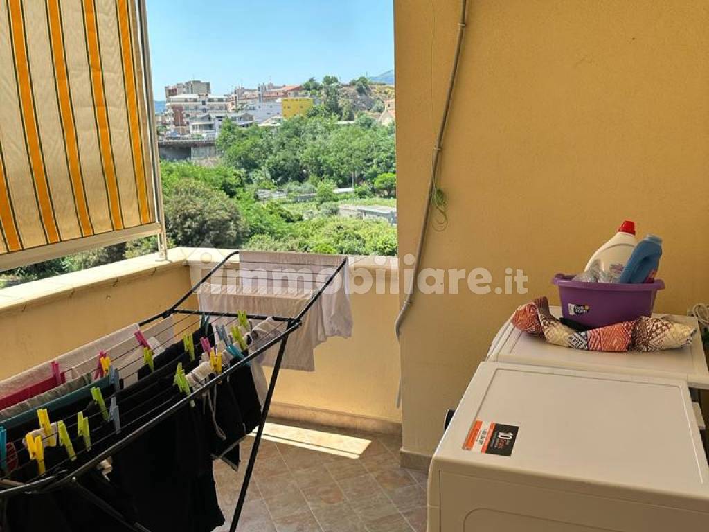 Vendita Appartamento Satriano. Trilocale in via Pietro Nenni. Buono ...