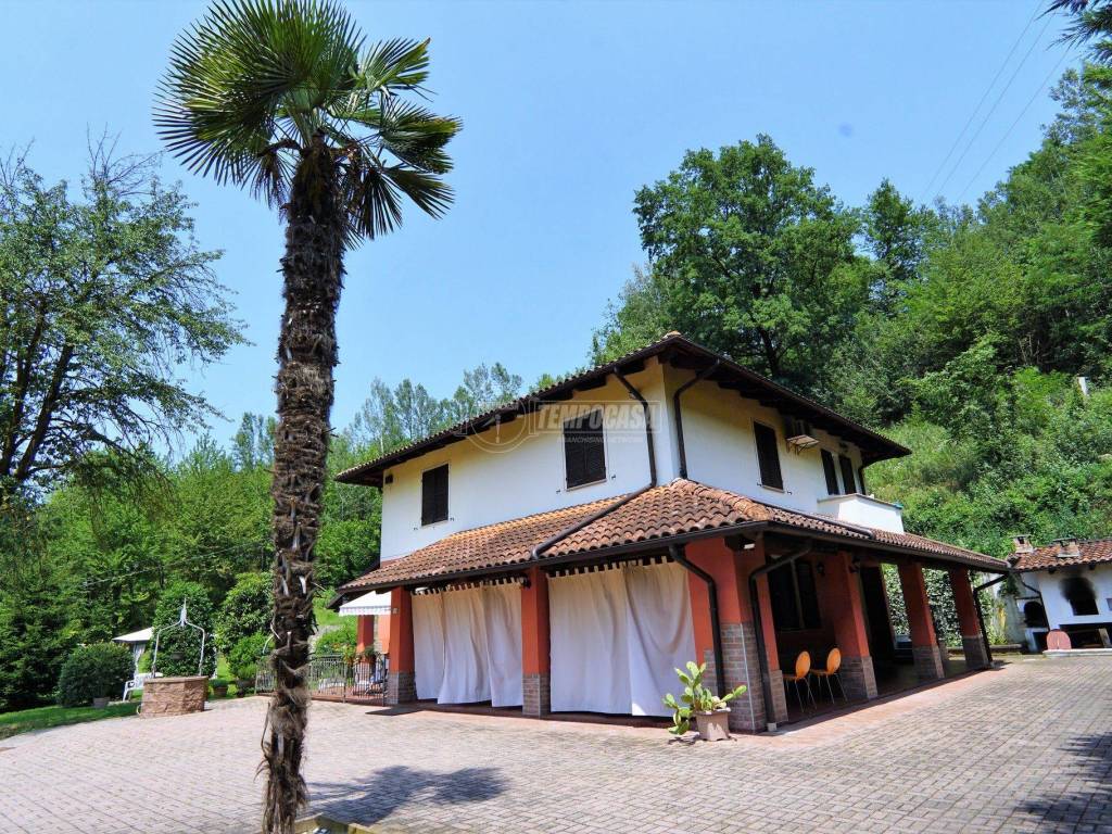 Vendita Villa bifamiliare in Localita' Valle Tanaro 78 Asti. Ottimo ...