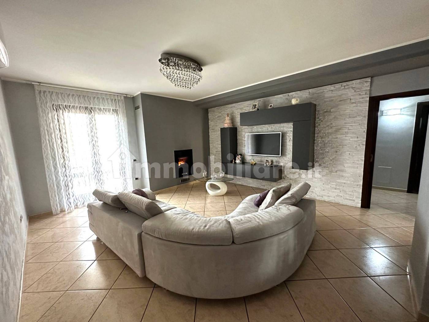 Trilocale via Emanuele Campolongo 214, Maddaloni