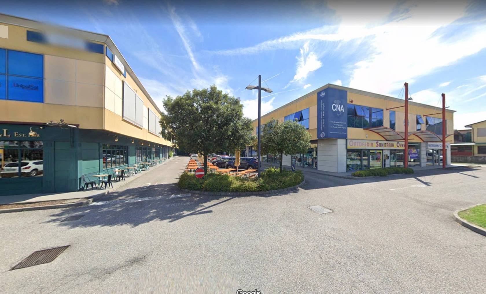 Locale commerciale in Vendita