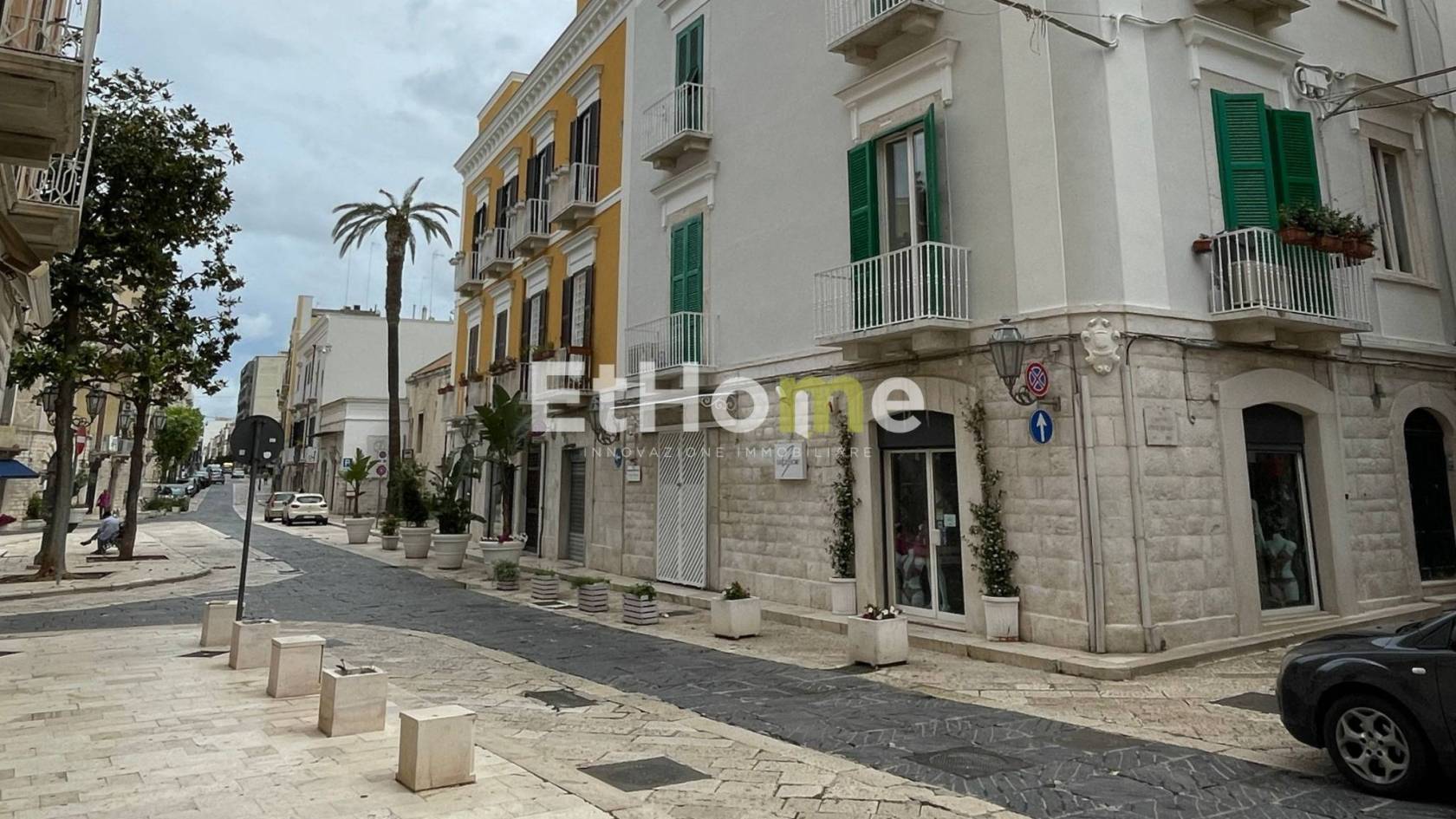 Cocktail bar in Vendita