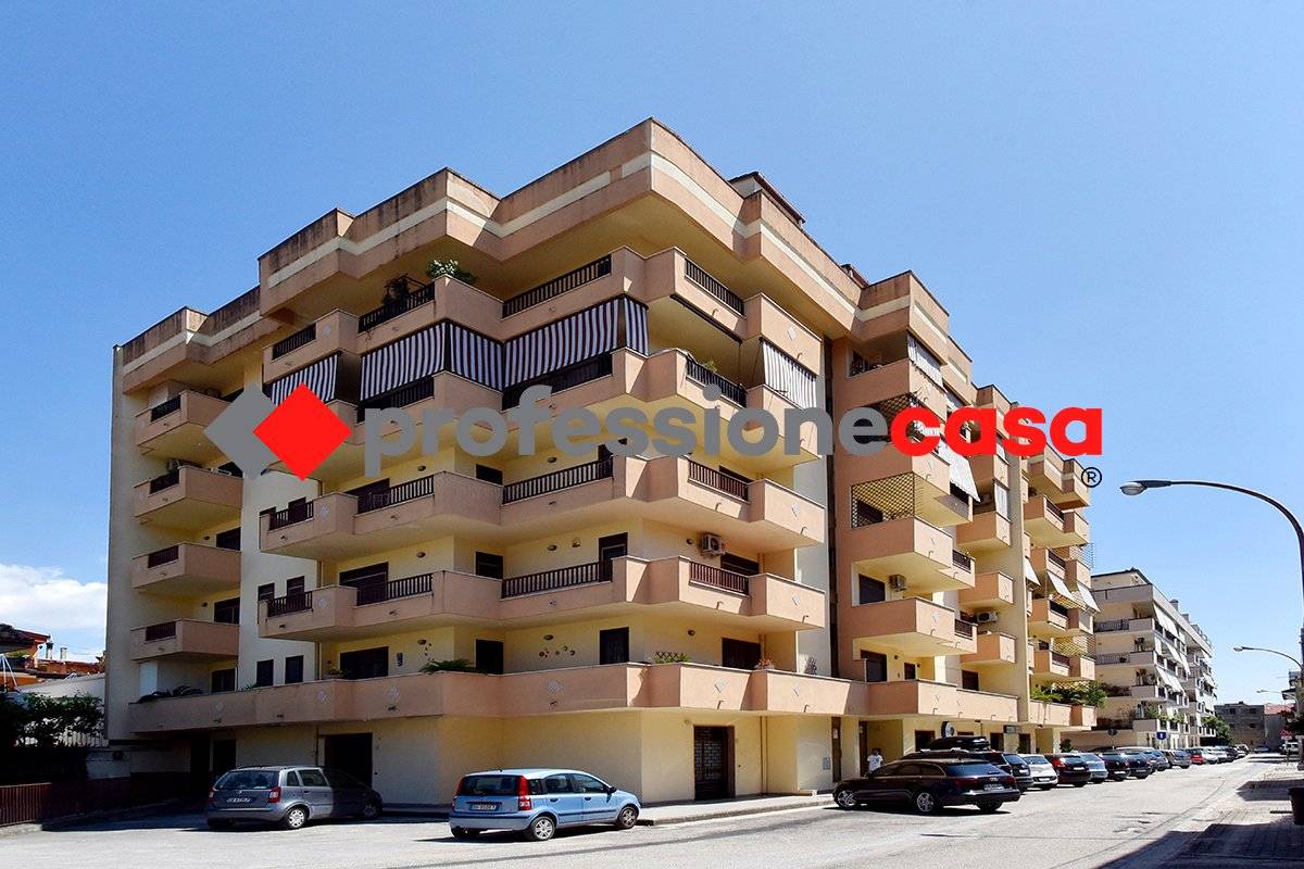 Quadrilocale via Duca D'Aosta, 22, San Nicola la Strada