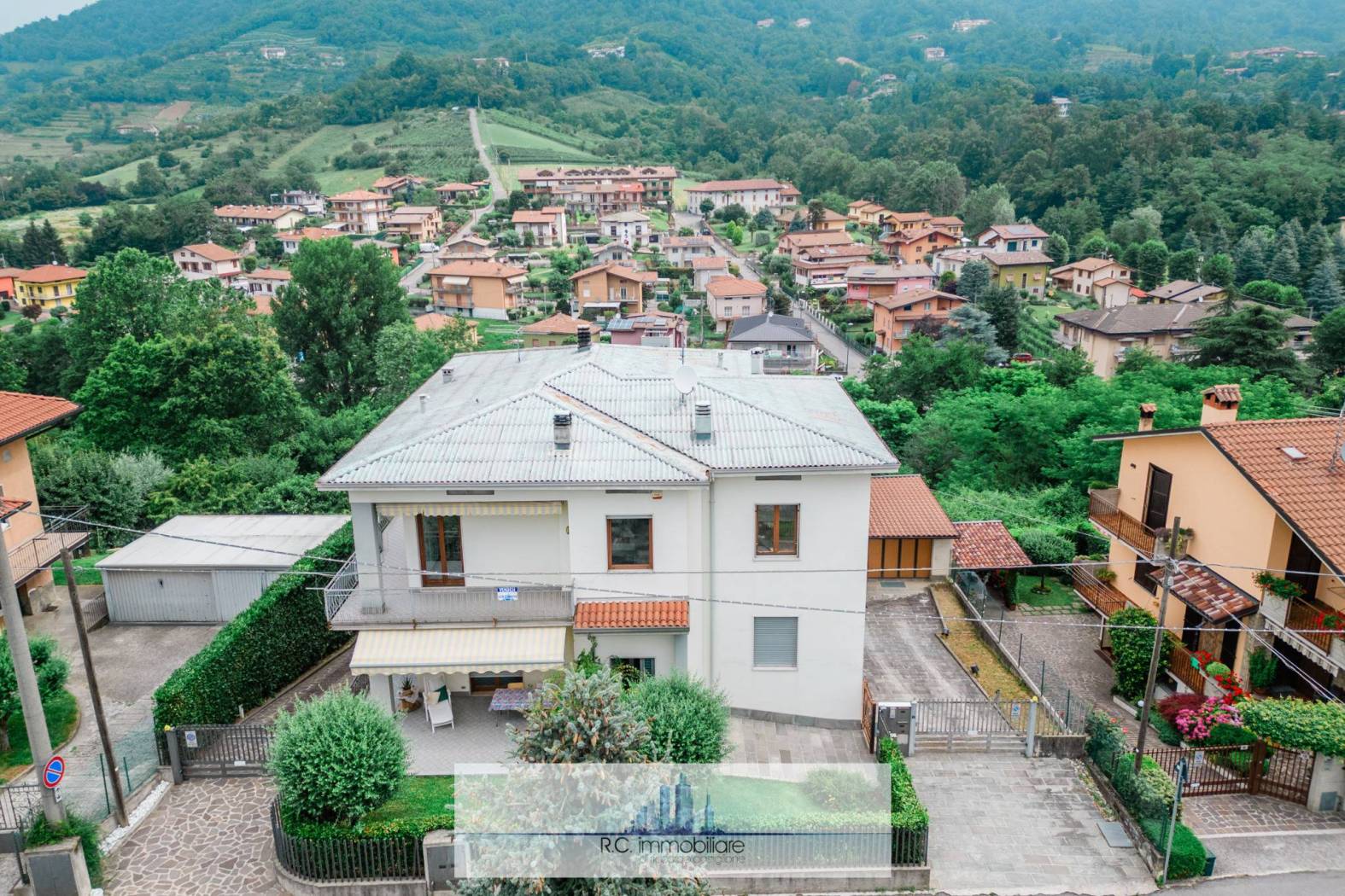 Quadrilocale via Pomarolo 13, Gavarno Tribulina, Scanzorosciate