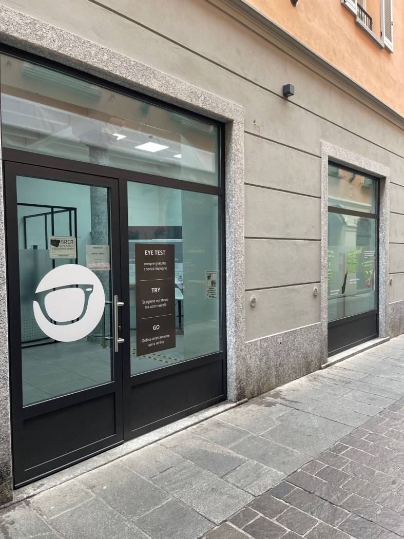 Locale commerciale in Vendita