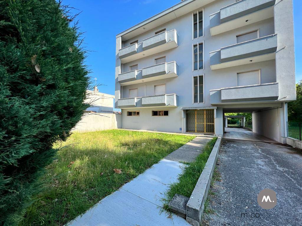 Quadrilocale via dello Stadio 11, Cappuccini, Pordenone