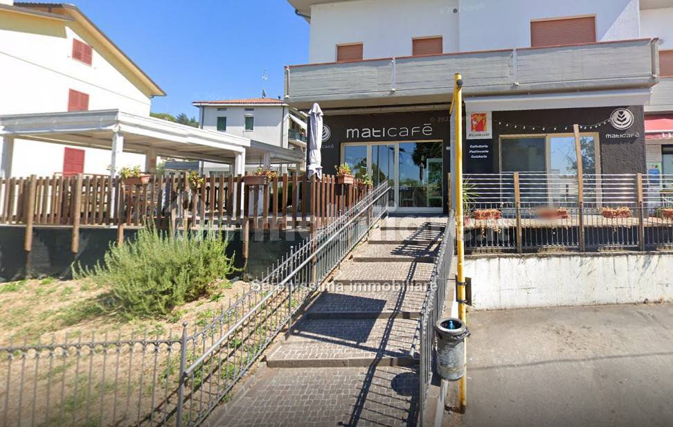 Bar con laboratorio in Vendita