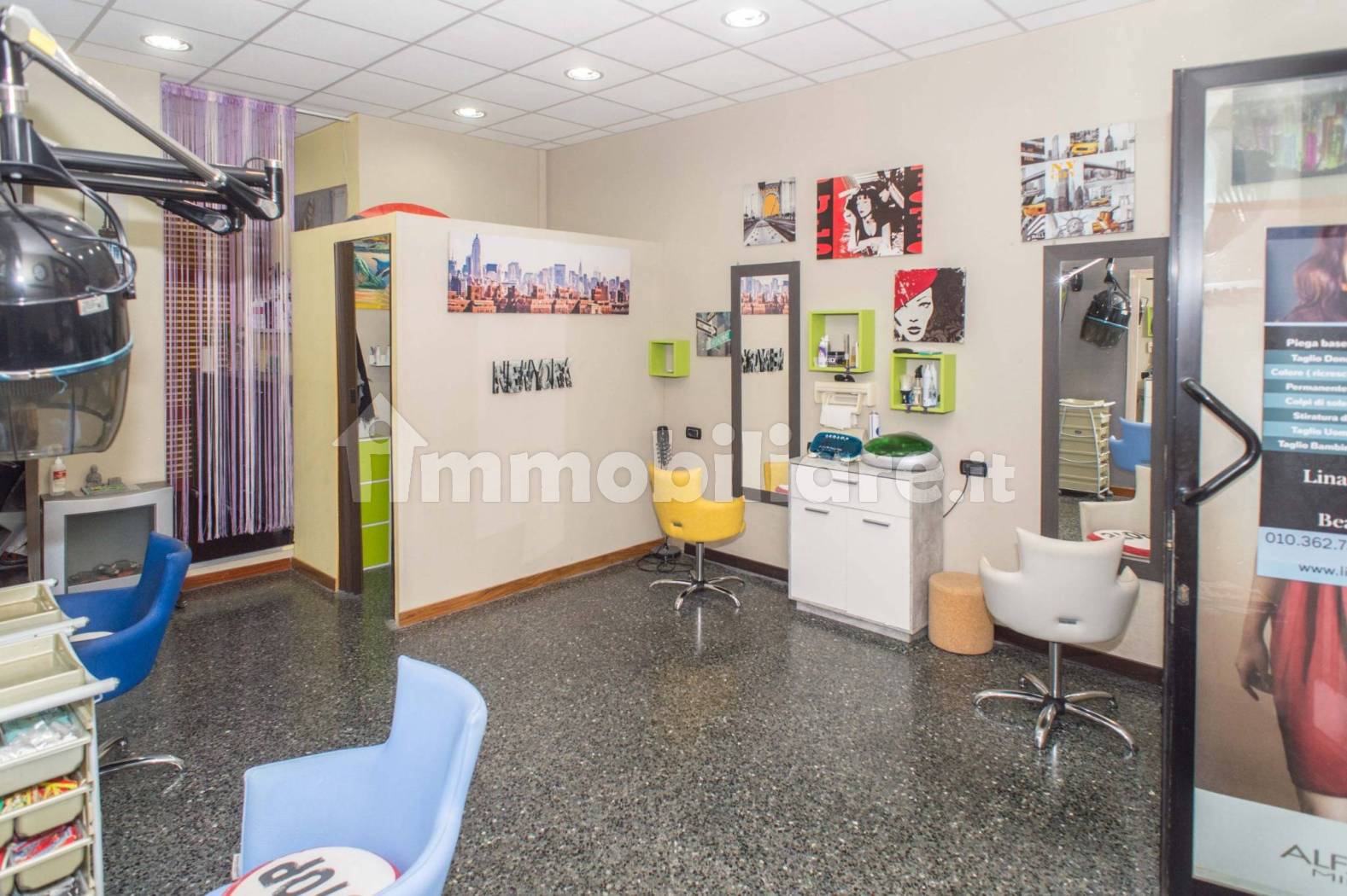 Locale commerciale in Vendita