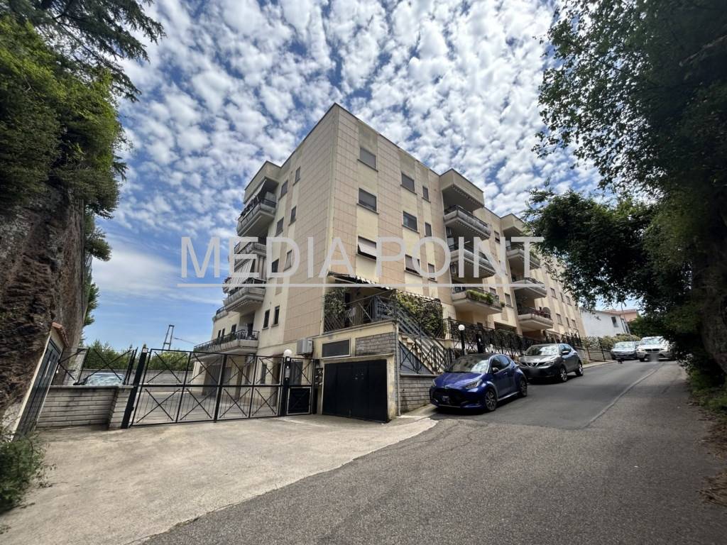 Monolocale via Vico Squarano 12, Carmine - Pietrare, Viterbo