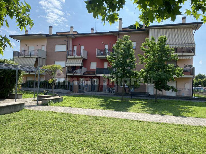 Trilocale via Bassa, Stezzano