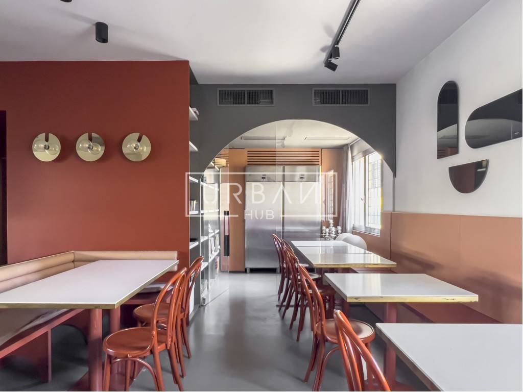 Locale commerciale in Vendita