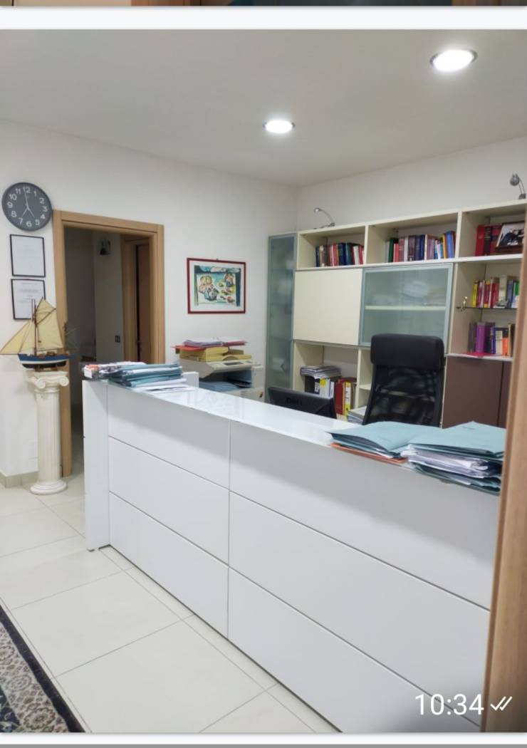 Locale commerciale in Vendita