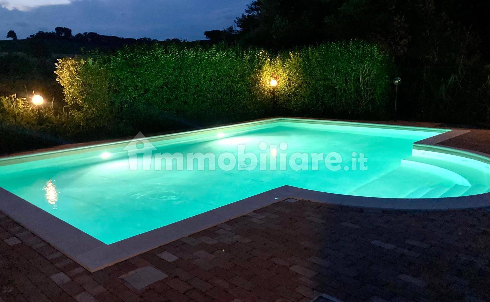 Trilocale Strada di San Germano, Case Bruciate, Pesaro