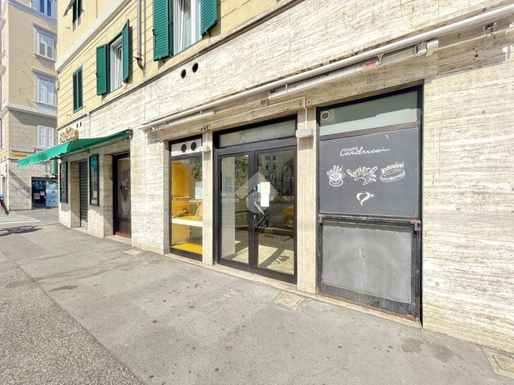 Locale commerciale via Giosuè Carducci 28, Trieste, Rif. 104655923 ...