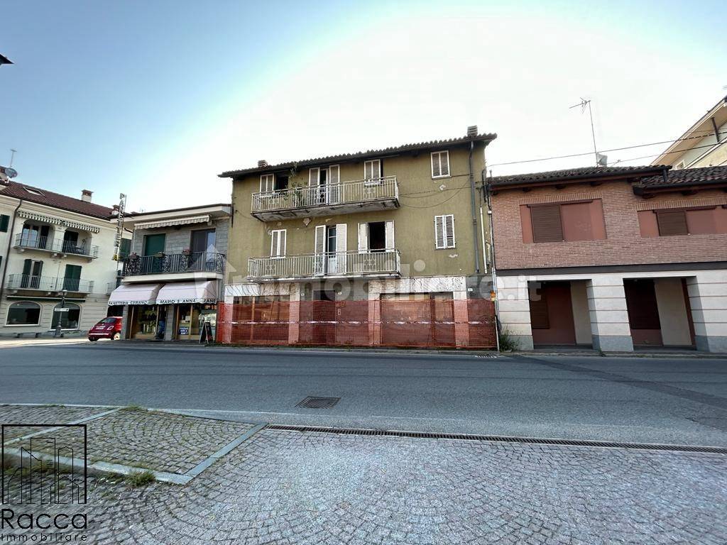 Palazzo - Edificio via Roma, Genola, Rif. 104656299 - Immobiliare.it