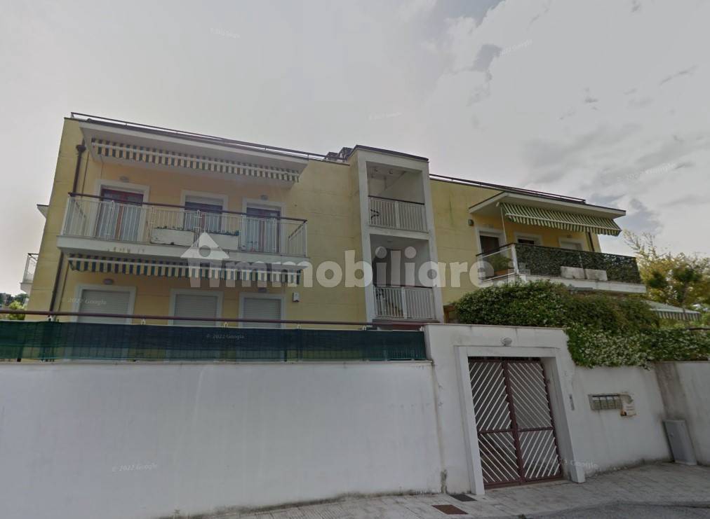 Appartamento all'asta via Palmiro Togliatti, Ancona