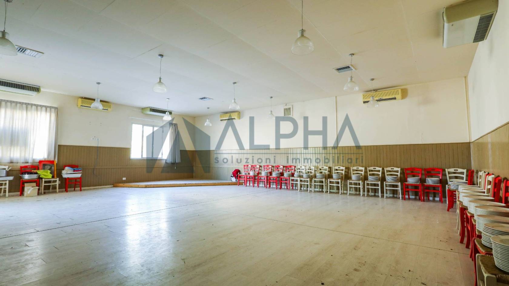 Attività commerciale in Vendita