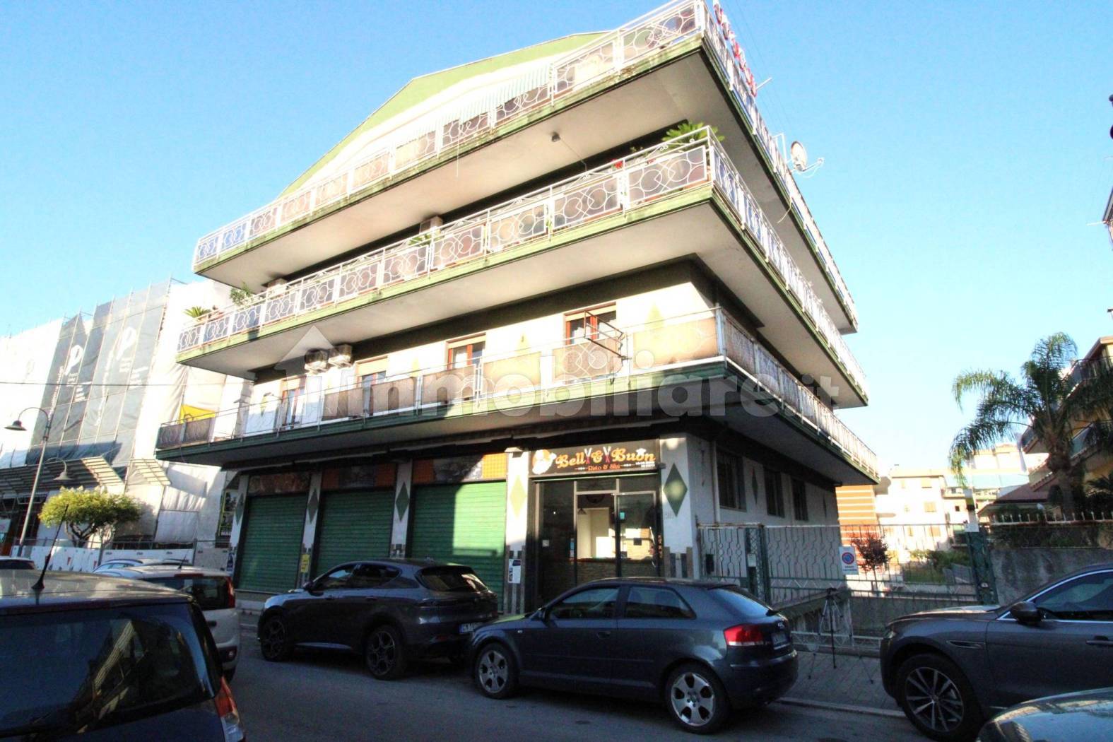 Locale commerciale in Vendita