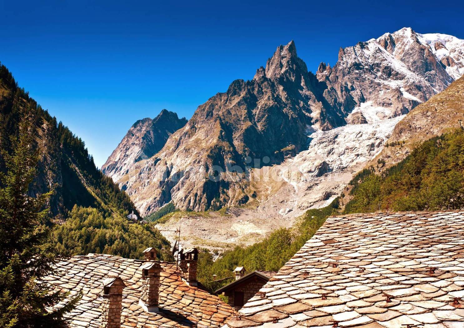 Trilocale via Emile Chanoux, Centro, La Salle