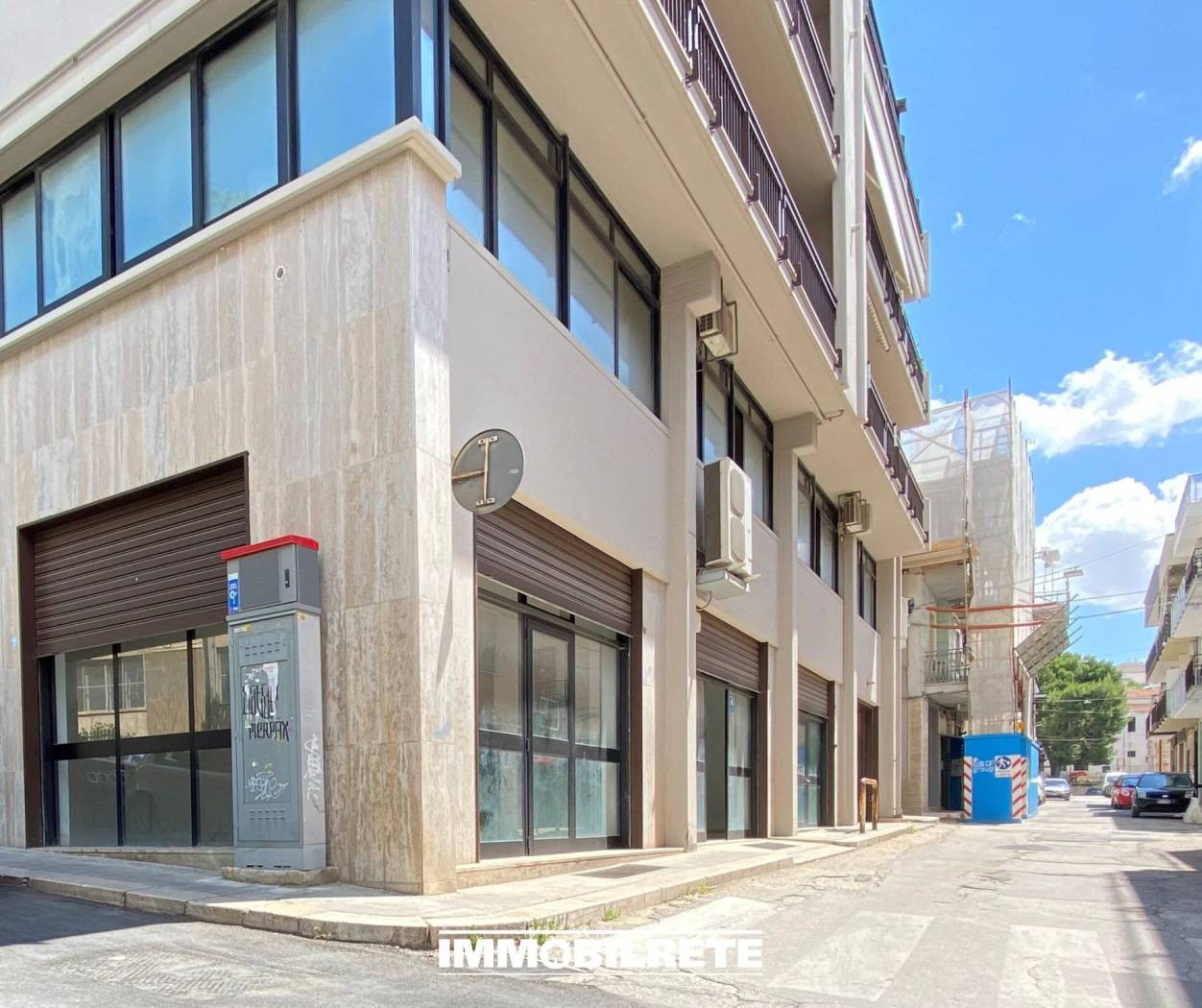 Locale commerciale in Vendita