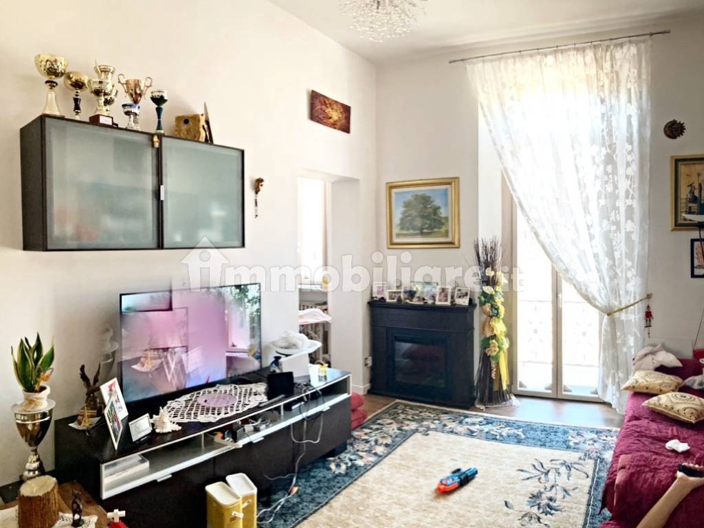 Vendita Appartamento Galliate. Quadrilocale in piazza Vittorio Veneto 9 ...