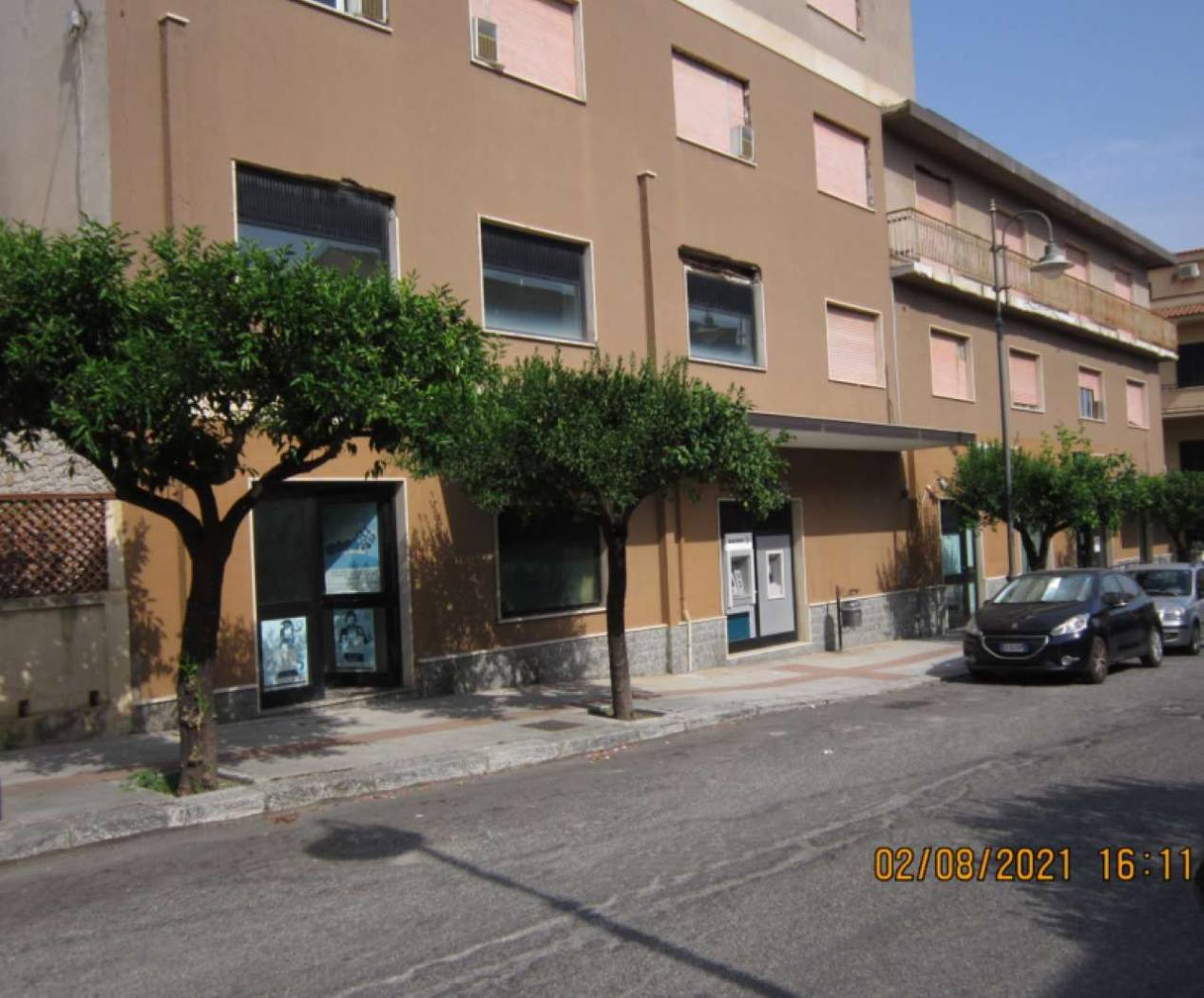 Locale commerciale in Vendita