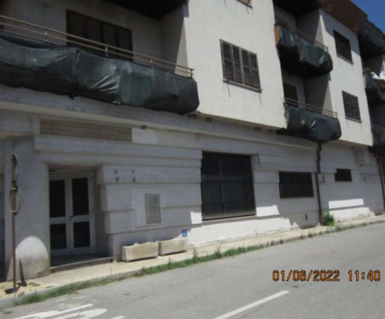 Locale commerciale in Vendita