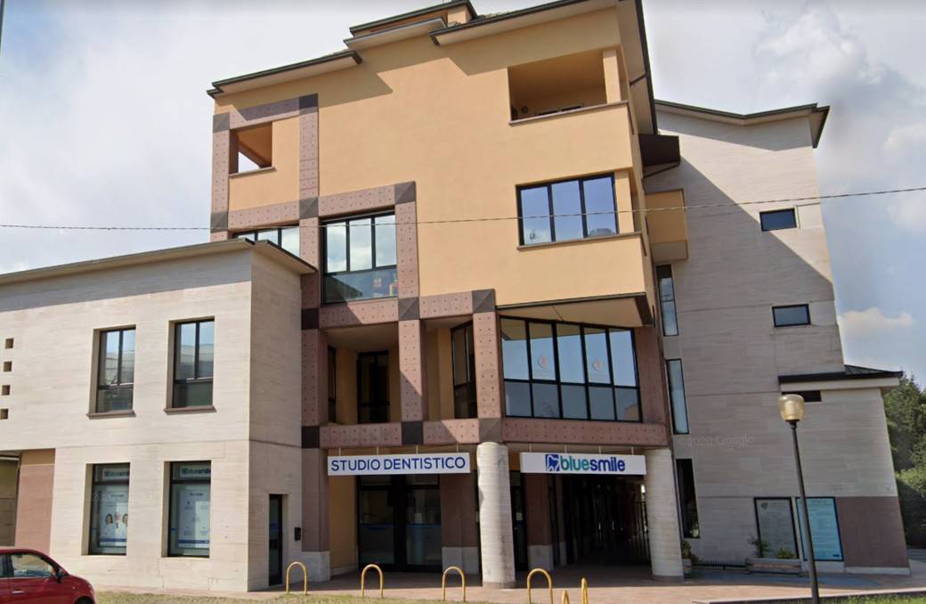 Locale commerciale in Vendita