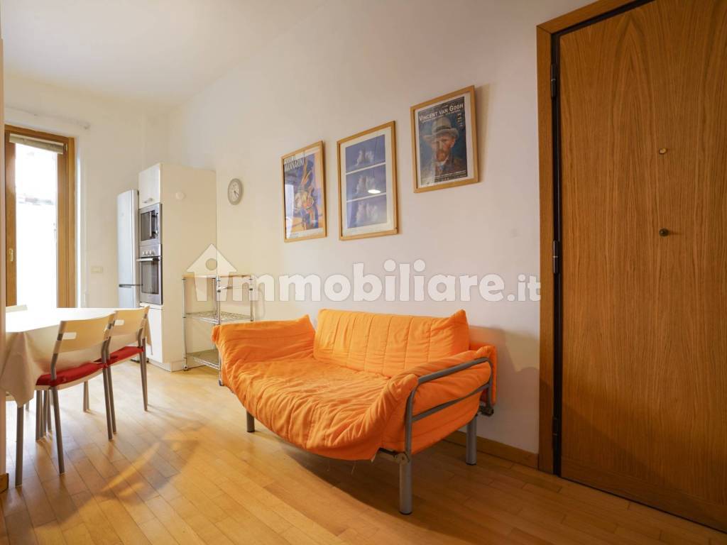 Vendita Appartamento Roma. Bilocale in via Rocca Priora 56. Buono stato ...