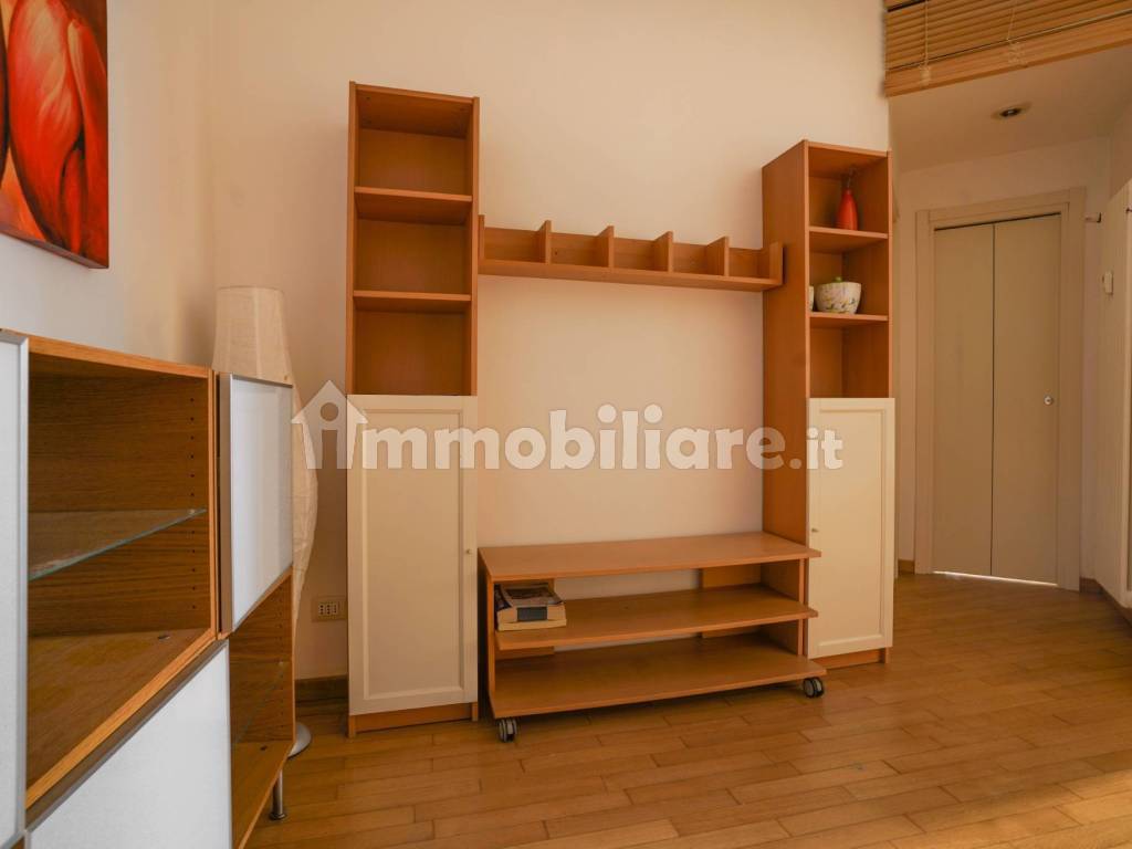 Vendita Appartamento Roma. Bilocale in via Rocca Priora 56. Buono stato ...